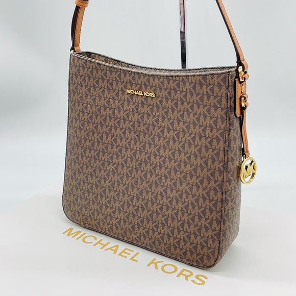Michael Kors | Bags | Michael Kors Large Messenger Crossbody Bag | Poshmark